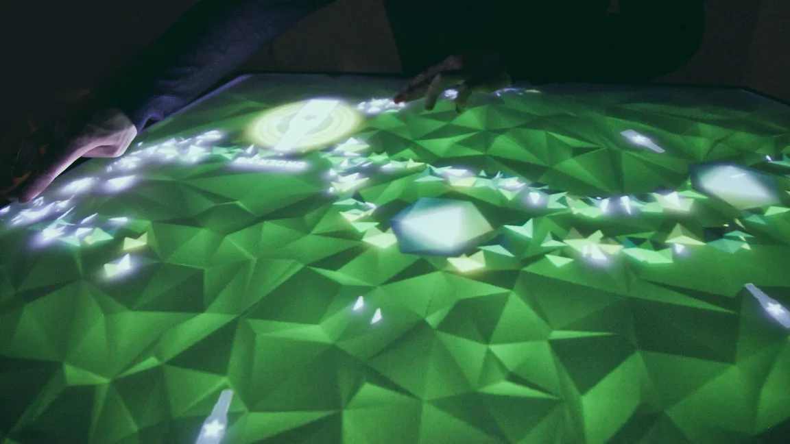 Heineken Interactive Bar - Red Paper Heart